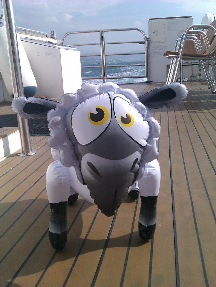 Lady Bah Bah : Celebrity Inflatable Sheep